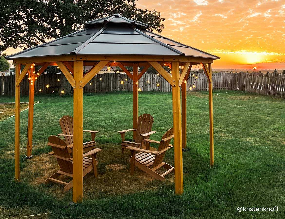 Must-Have Gazebo Features: Bars, Grills & Shelves for Outdoor Space