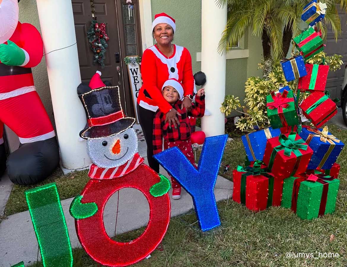 Get Ahead on Outdoor Holiday Decorations—Before Your Neighbors Do - SUNJOY